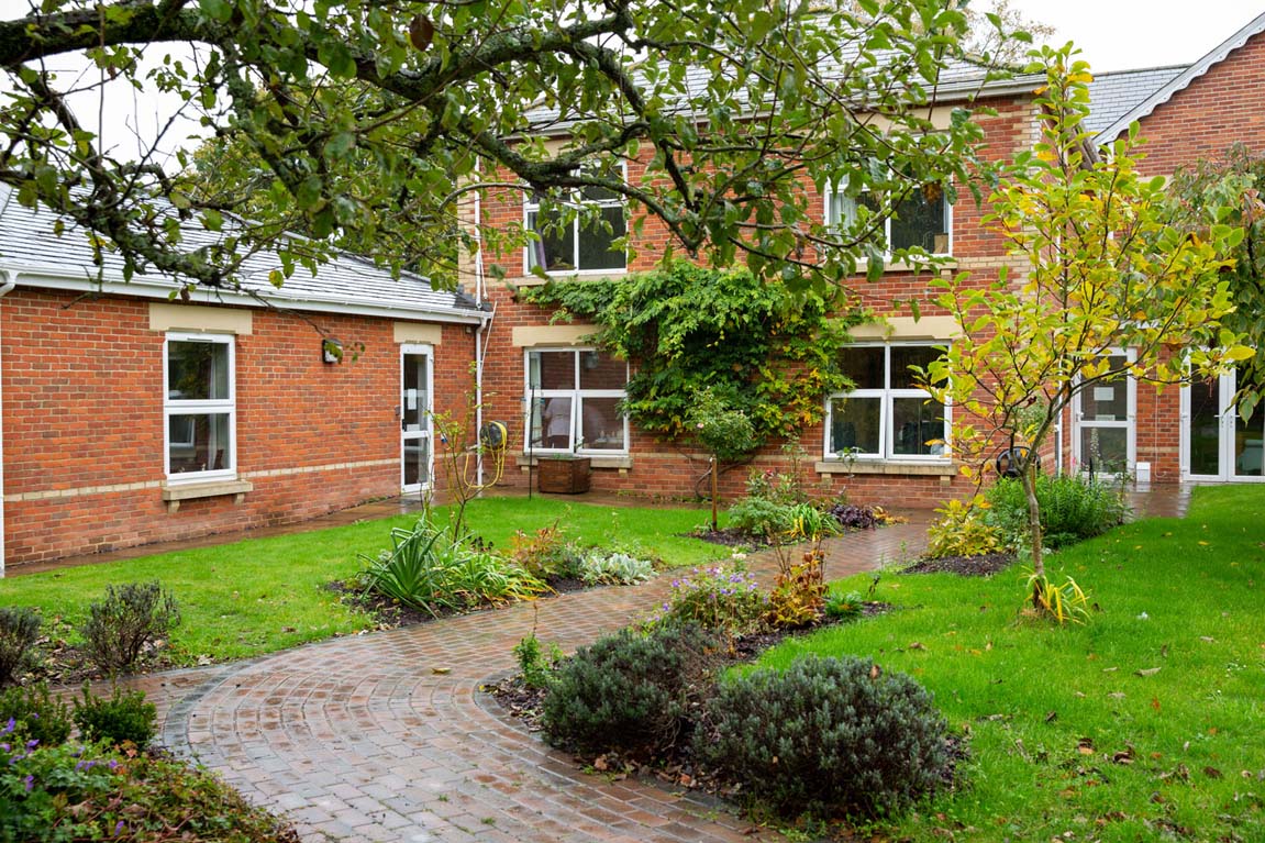 accommodation-what-to-expect-when-staying-at-laurel-care-home